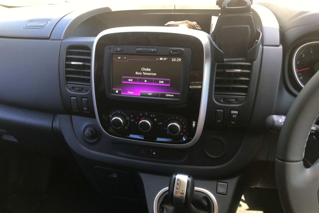 Renault Trafic Automatic 2020 Review | Ute and Van Guide