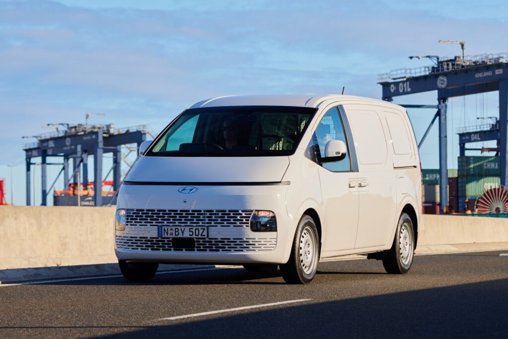 Staria Load 2022 moving house Review | Ute and Van Guide
