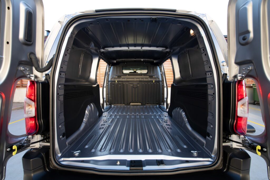 Peugeot Partner Pro LWB 2022 review | Ute and Van Guide